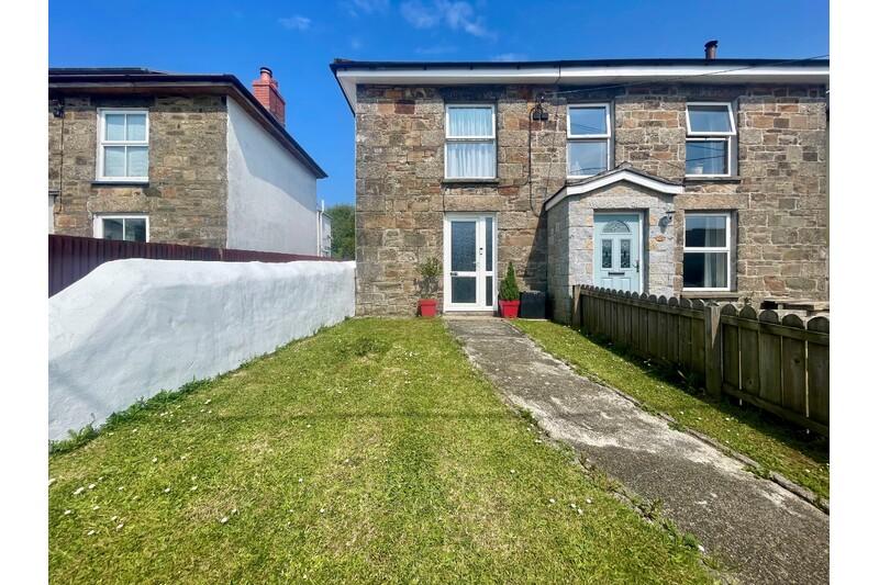 Carn Brea Lane, Redruth, Redruth 2 bed semi-detached house for sale - £ ...