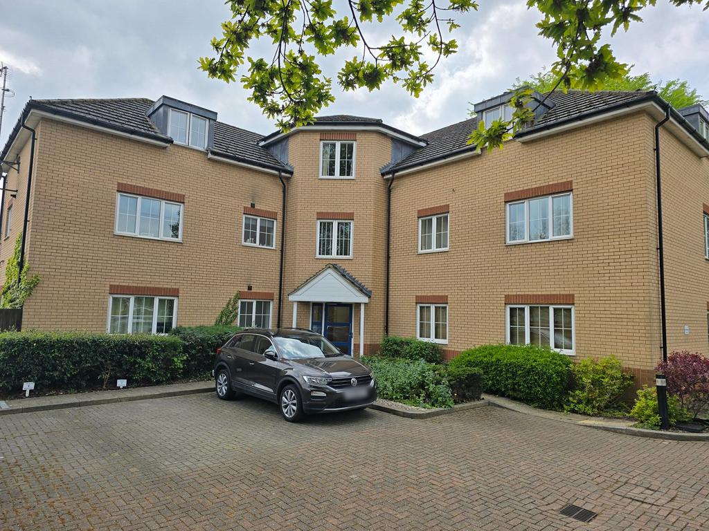 Howlands, Welwyn Garden City, AL7 1 bed flat for sale - £126,500