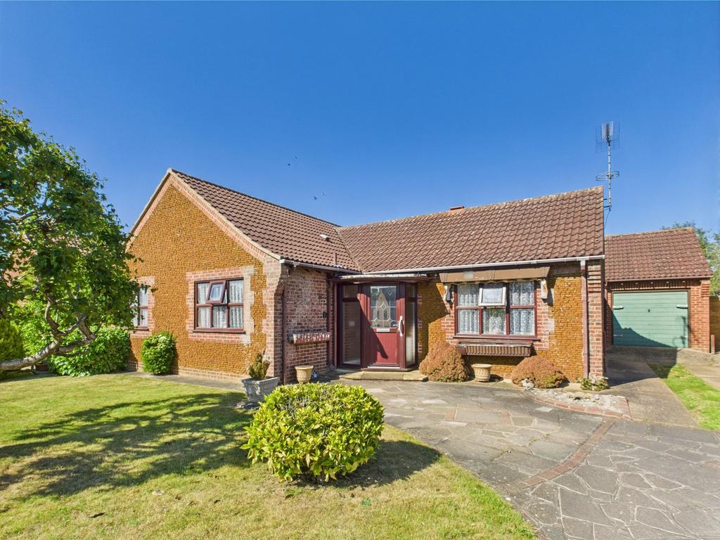 St James Drive, Downham Market PE38 3 bed detached bungalow for sale ...