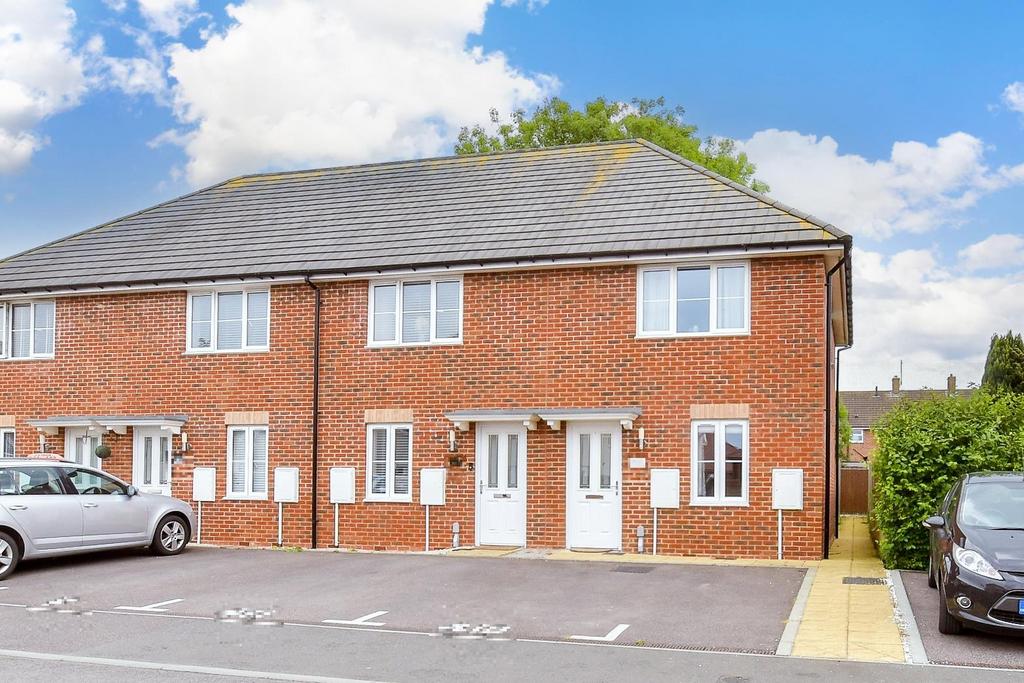 Rhondda Vale, Aylesham, Canterbury, Kent 2 bed terraced house - £240,000
