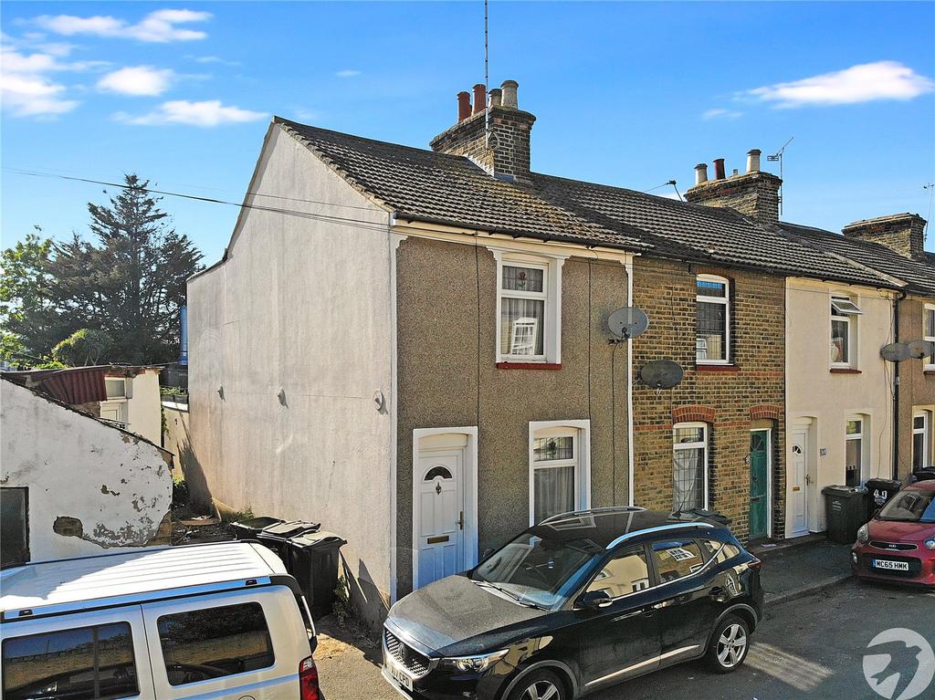 Sun Road, Swanscombe, Kent, DA10 2 bed end of terrace house - £260,000