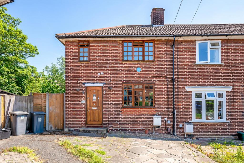 Prestbury Square, London SE9 3 bed end of terrace house for sale - £450,000