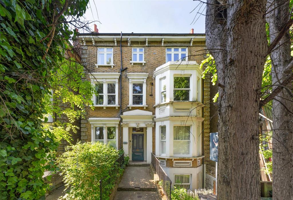 Christchurch Road, London 1 bed flat - £350,000