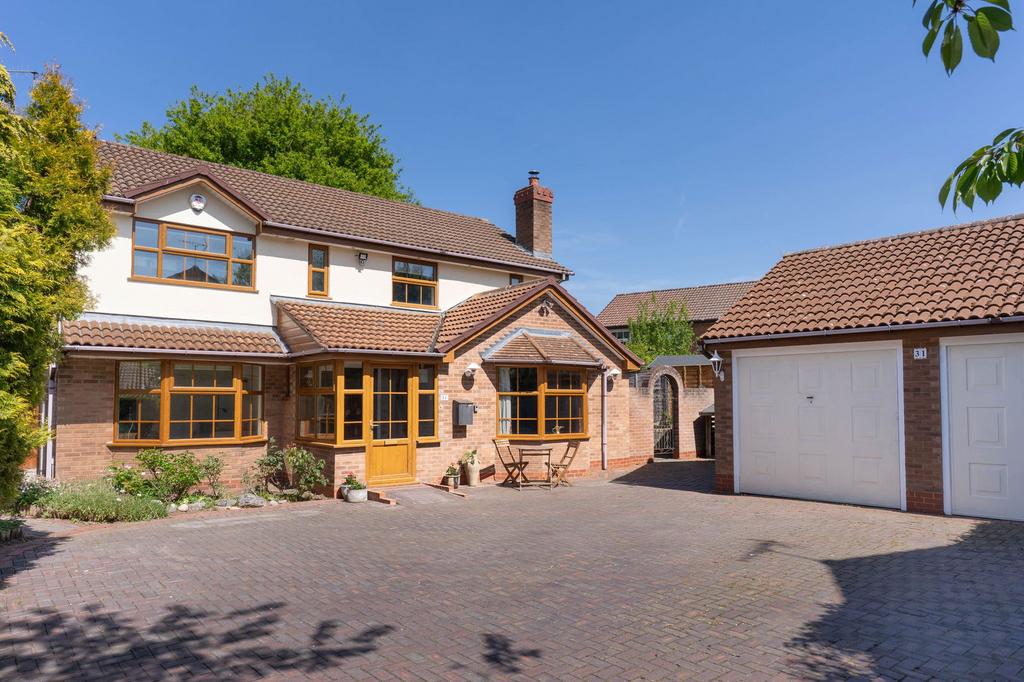 Birkdale Avenue, Blackwell, B60 1BY 4 bed detached house for sale - £ ...