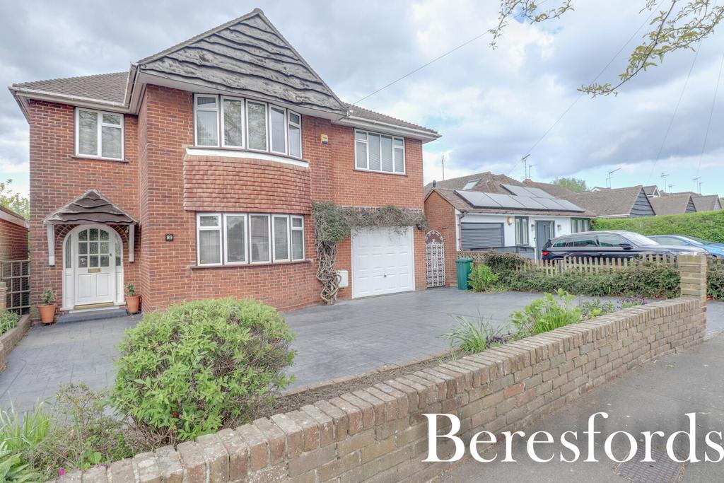 Oliver Road, Shenfield, CM15 4 bed detached house - £900,000