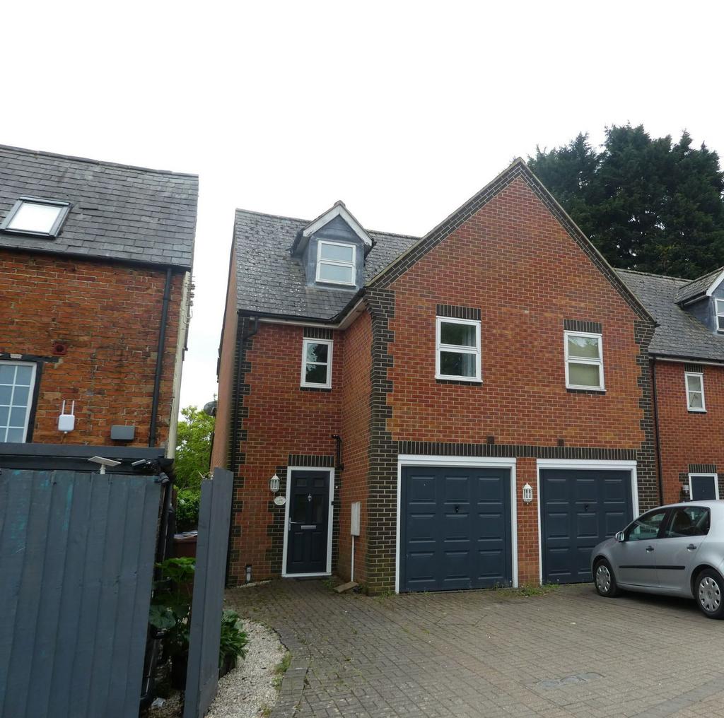 St Marys View, Berrymoor Road, Banbury 3 bed townhouse for sale - £275,000