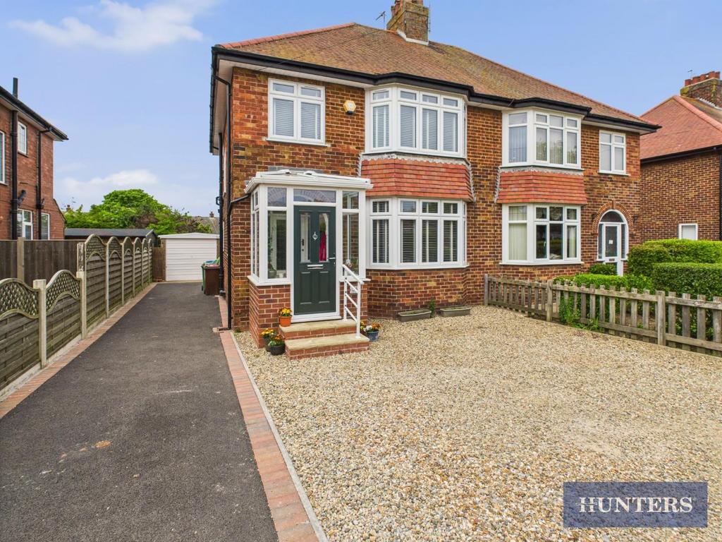 Muston Road, Filey 3 bed semi-detached house - £300,000