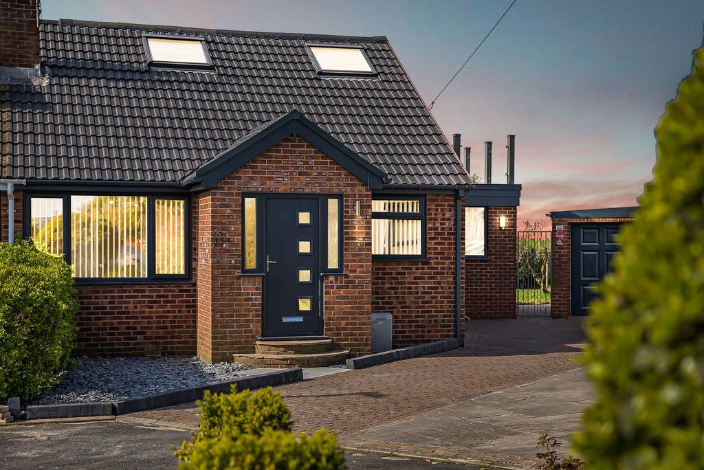 Kingston Close, Poulton-le-fylde FY6 4 bed semi-detached bungalow for ...