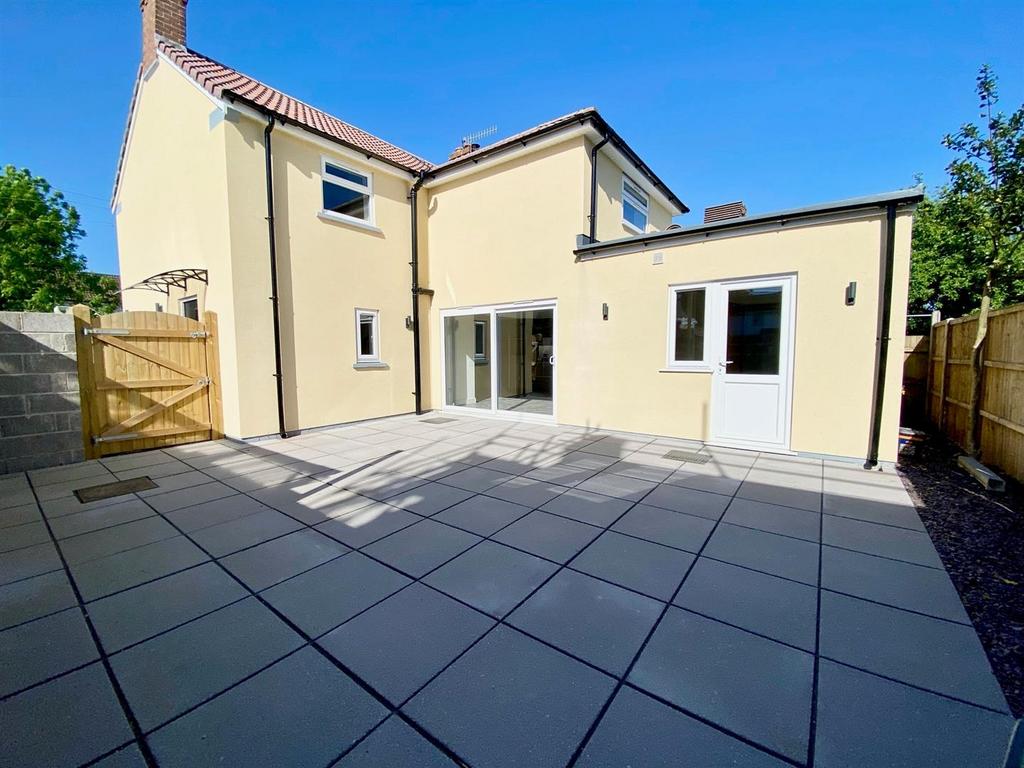 Westfield Road, Backwell 4 bed house - £1,800 pcm (£415 pw)