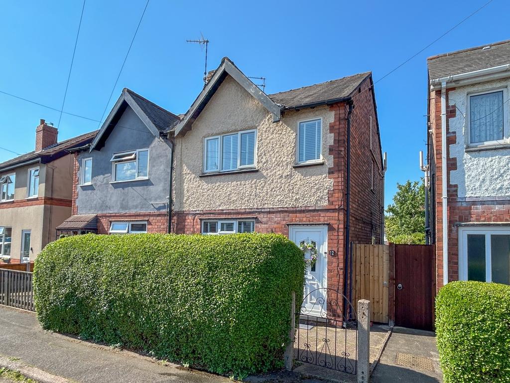 Cedar Avenue, Long Eaton, Nottingham... 2 bed semi-detached house - £ ...