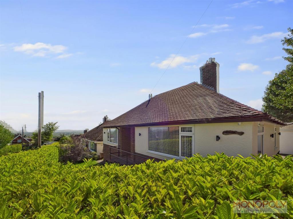 New Road, Summerhill, Wrexham 3 bed detached bungalow for sale - £335,000