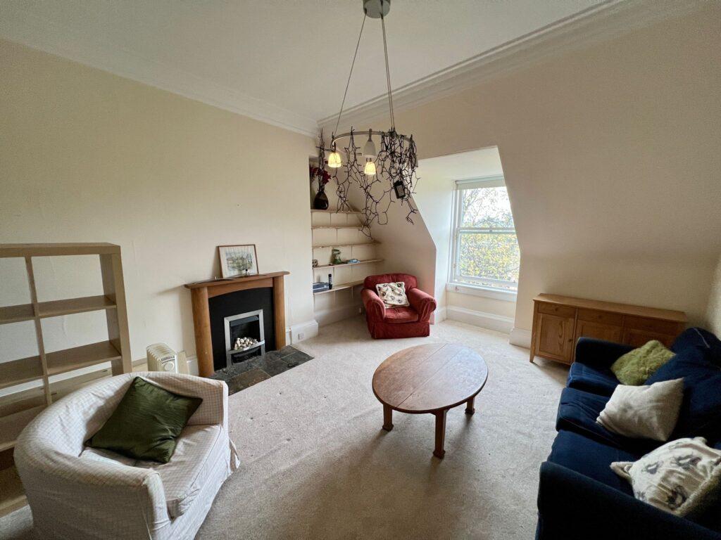 184T – Marchmont Crescent, Edinburgh... 2 bed flat - £1,700 pcm (£392 pw)