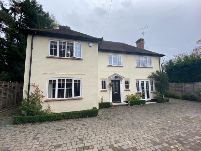 Pembroke Road, Woking GU22 4 bed detached house to rent - £3,850 pcm (£ ...