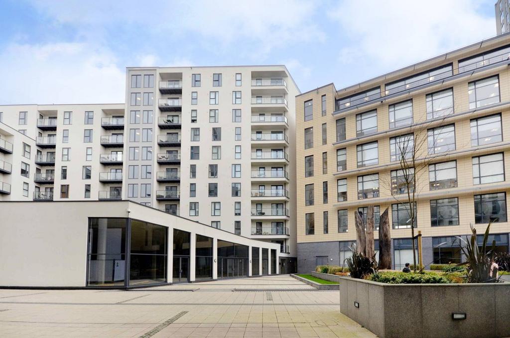 Guildford Road, Woking, GU22 2 bed flat to rent - £1,700 pcm (£392 pw)