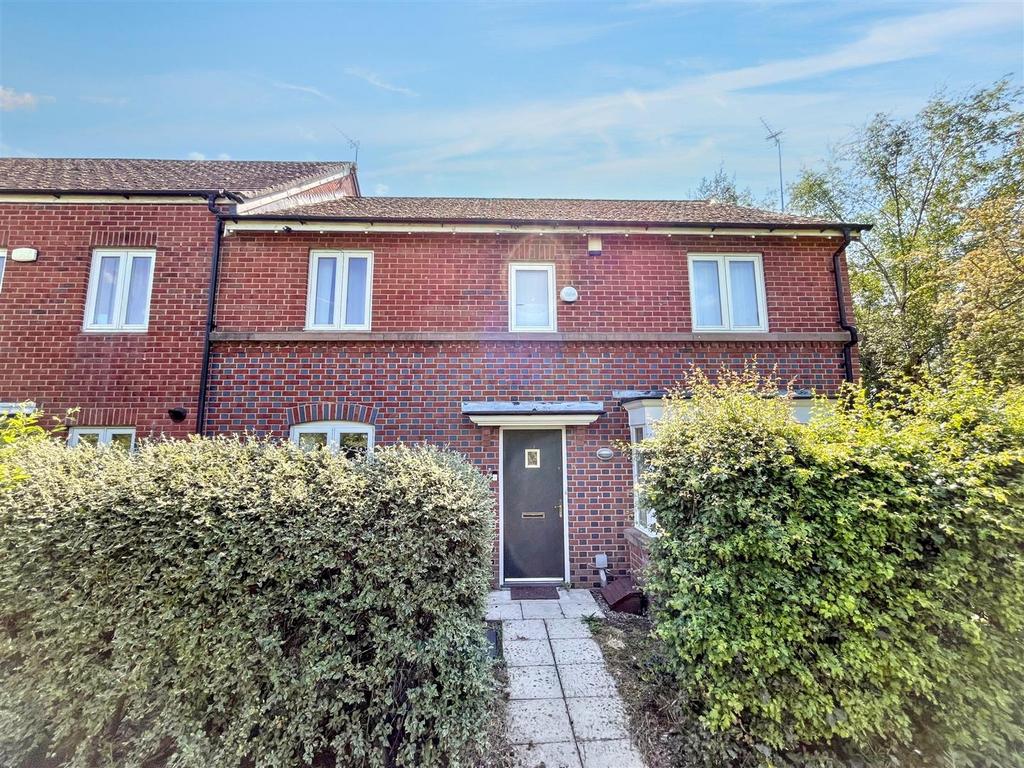 Turnbull Road, West Timperley... 4 bed end of terrace house - £525,000