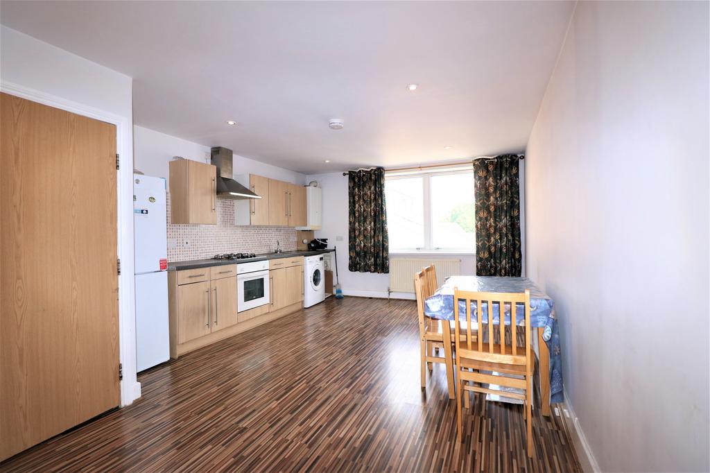 390-398 High Road, Ilford IG1 1 bed apartment - £1,400 pcm (£323 pw)