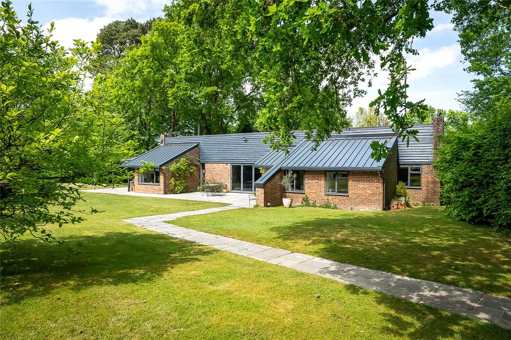 Shophouse Lane, Albury, Guildford... 4 bed detached house for sale - £ ...