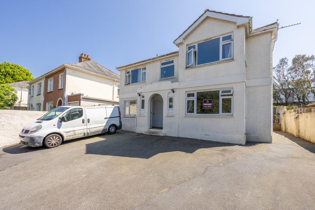 Green Lanes, St. Peter Port, Guernsey 3 bed semi-detached house - £595,000