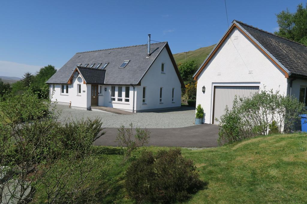 Crossal Carbost Isle Of Skye IV47 8SP 5 bed detached house for sale - £ ...
