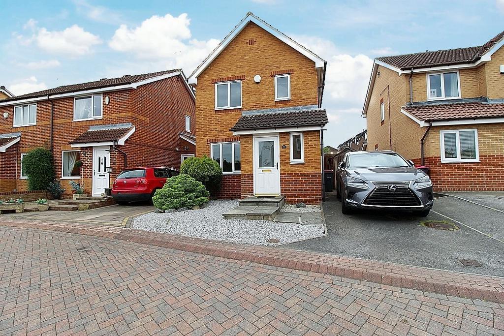 Park View, Greasbrough, Rotherham 3 bed detached house for sale - £180,000