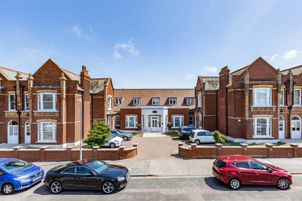 Graystone Road, Tankerton, Whitstable 2 bed ground floor flat for sale ...