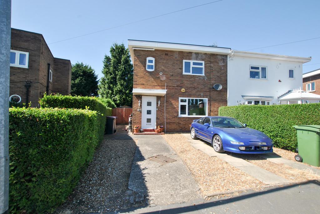 James Way, Donnington, Telford, TF2 8AX. 3 bed semi-detached house - £ ...