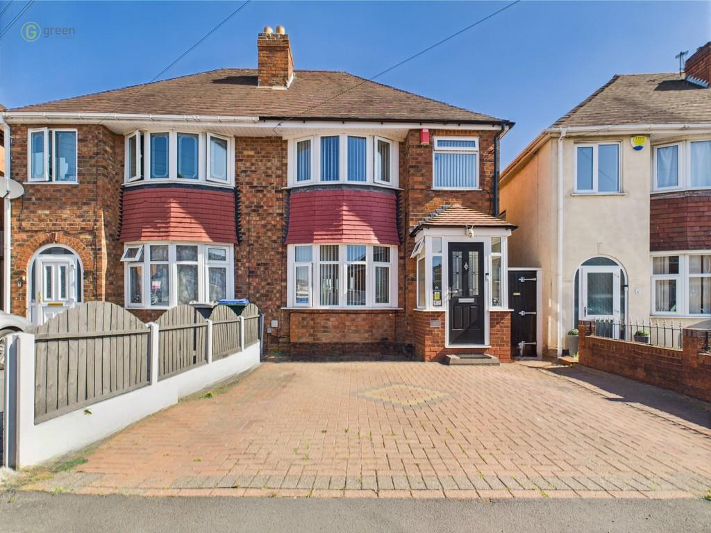 Waddington Avenue, Birmingham B43 3 bed semi-detached house - £260,000