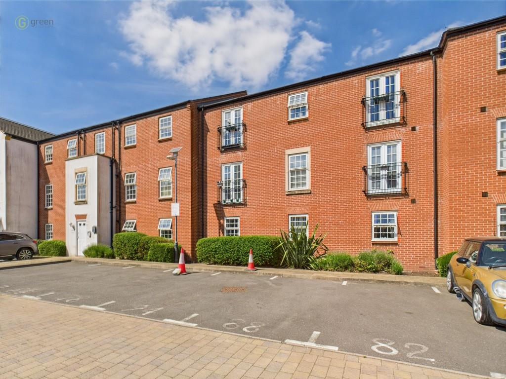 Horseshoe Crescent, Walsall B43 2 bed apartment for sale - £170,000