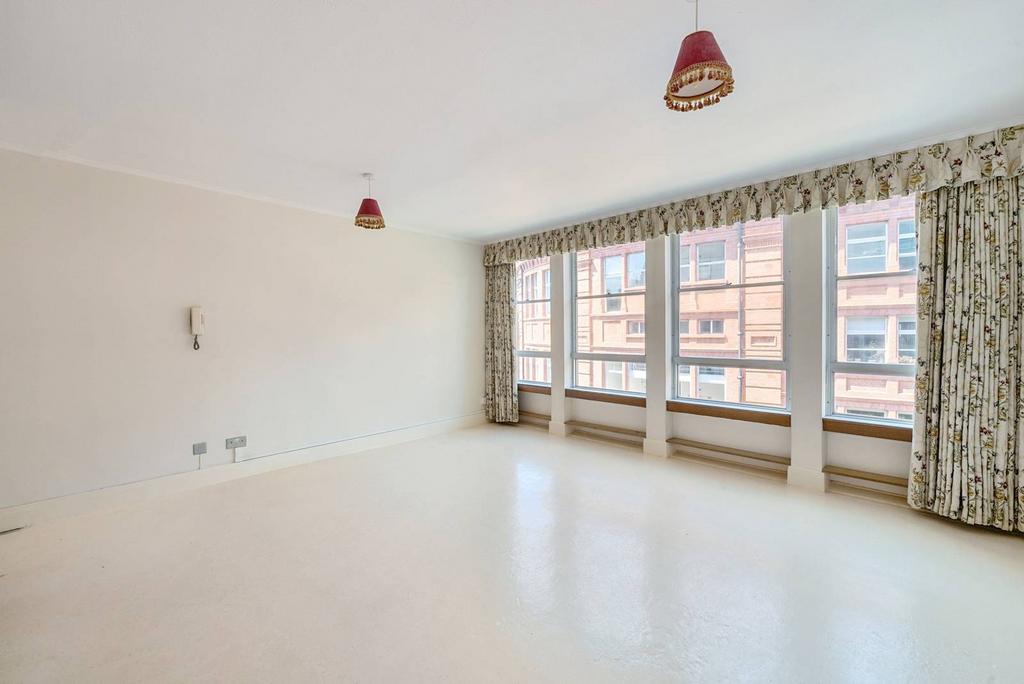 Rochester Row, Westminster, London, SW1P Studio for sale - £350,000