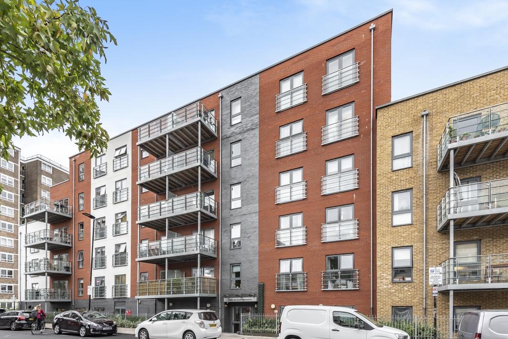 Heath Place, Mile End, London, E3 1 bed flat to rent - £1,925 pcm (£444 pw)