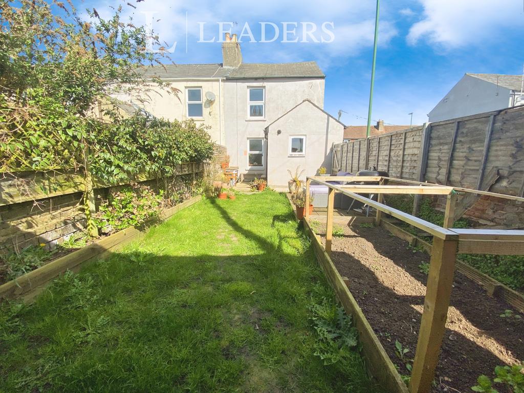 North Street, Littlehampton 2 bed cottage - £1,400 pcm (£323 pw)