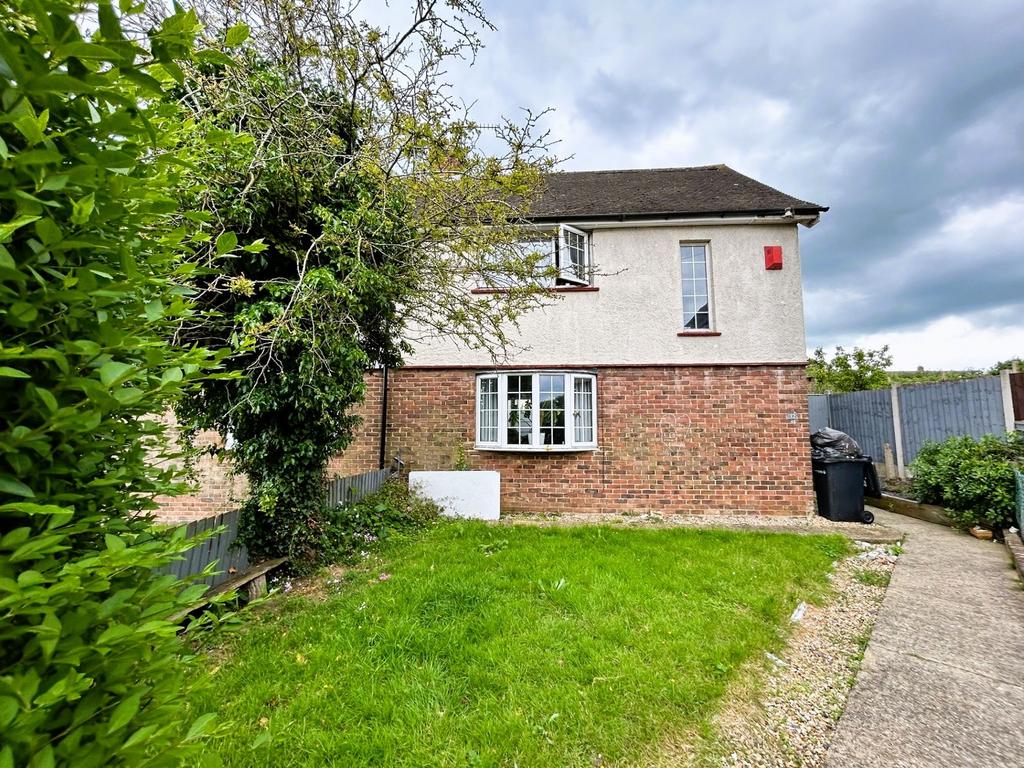 Wilberforce Way, Gravesend, DA12 2 bed semi-detached house for sale - £ ...