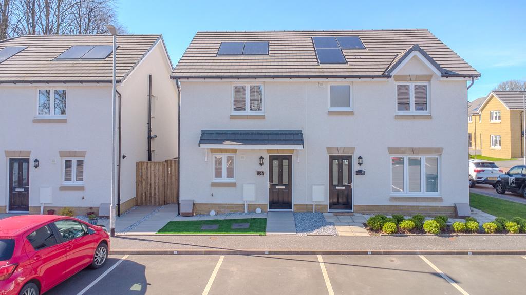 Elder Drive, Moodiesburn, Glasgow... 2 bed semi-detached house - £210,000