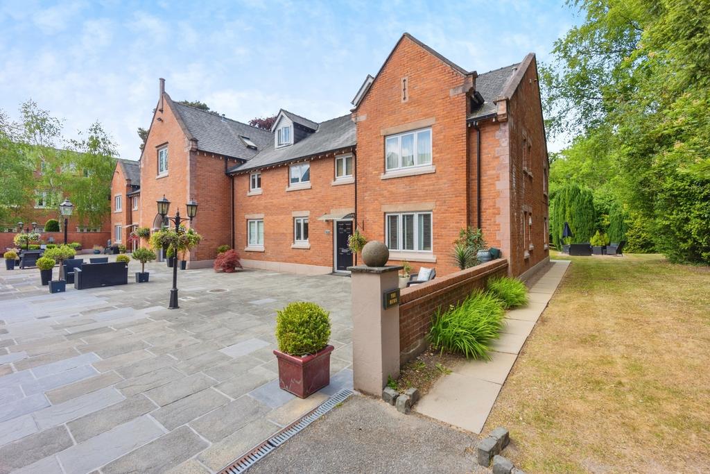 Norcliffe Hall Mews, Cheshire SK9 1 bed apartment for sale - £289,950