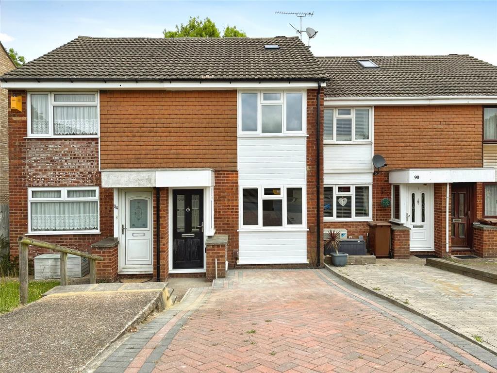 Birch Grove, Gillingham ME7 2 bed terraced house - £1,400 pcm (£323 pw)