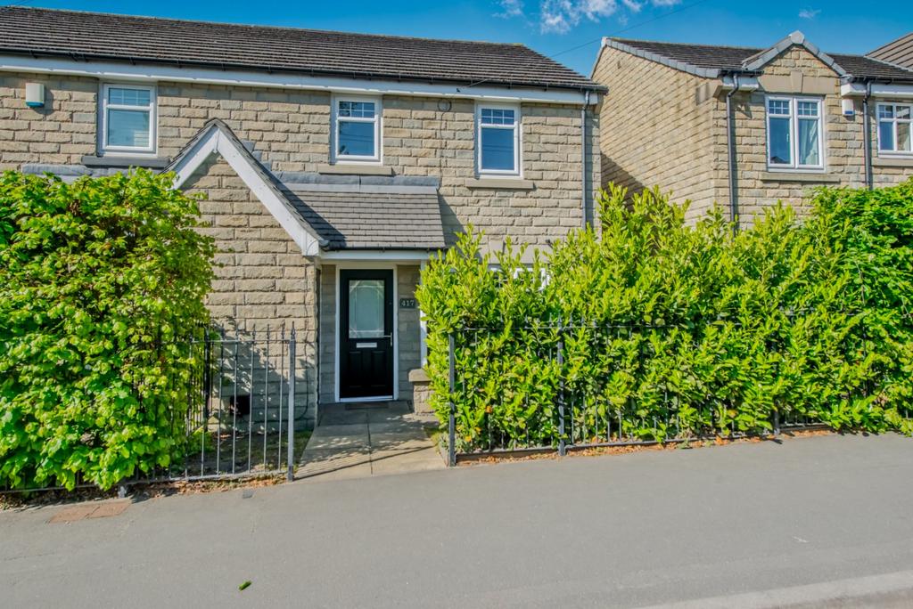 Halifax Road, Hightown, Liversedge, WF15 3 bed semi-detached house - £ ...