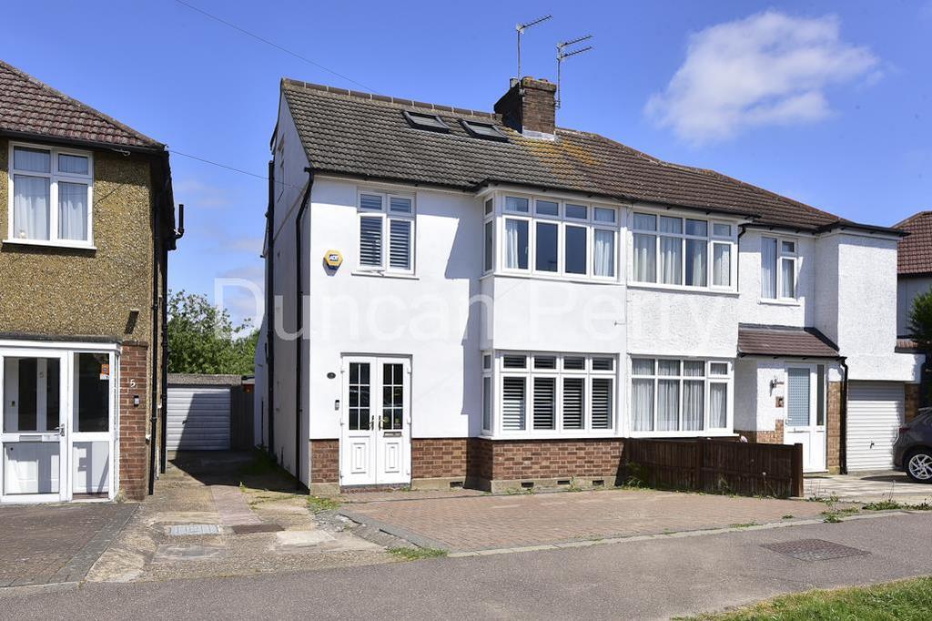 Cambridge Drive, Potters Bar EN6 4 bed semi-detached house for sale - £ ...
