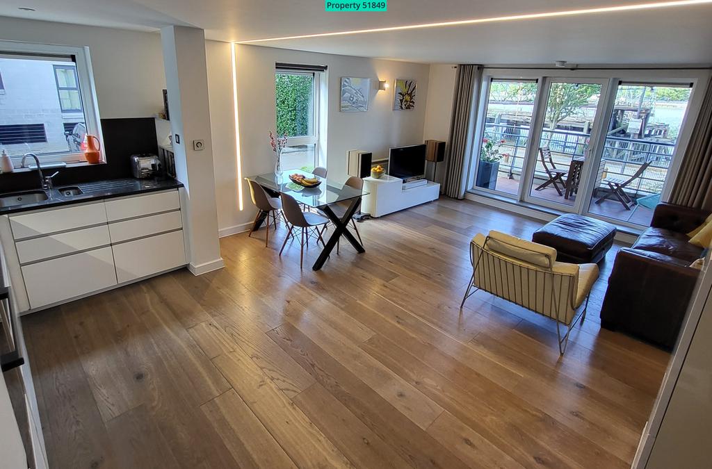 Thistley Court, Glaisher Street... 2 bed flat for sale - £615,000