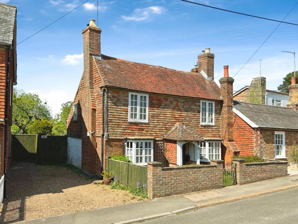 WITTERSHAM 3 bed semi-detached house for sale - £450,000