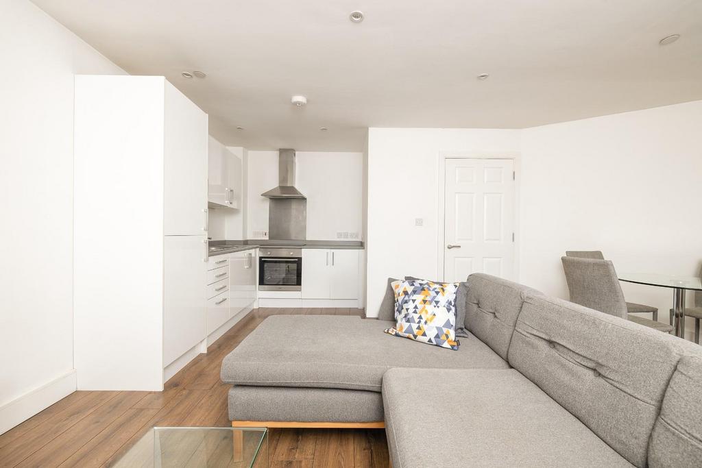 Atlas Court, Temple Quay 1 bed flat - £200,000
