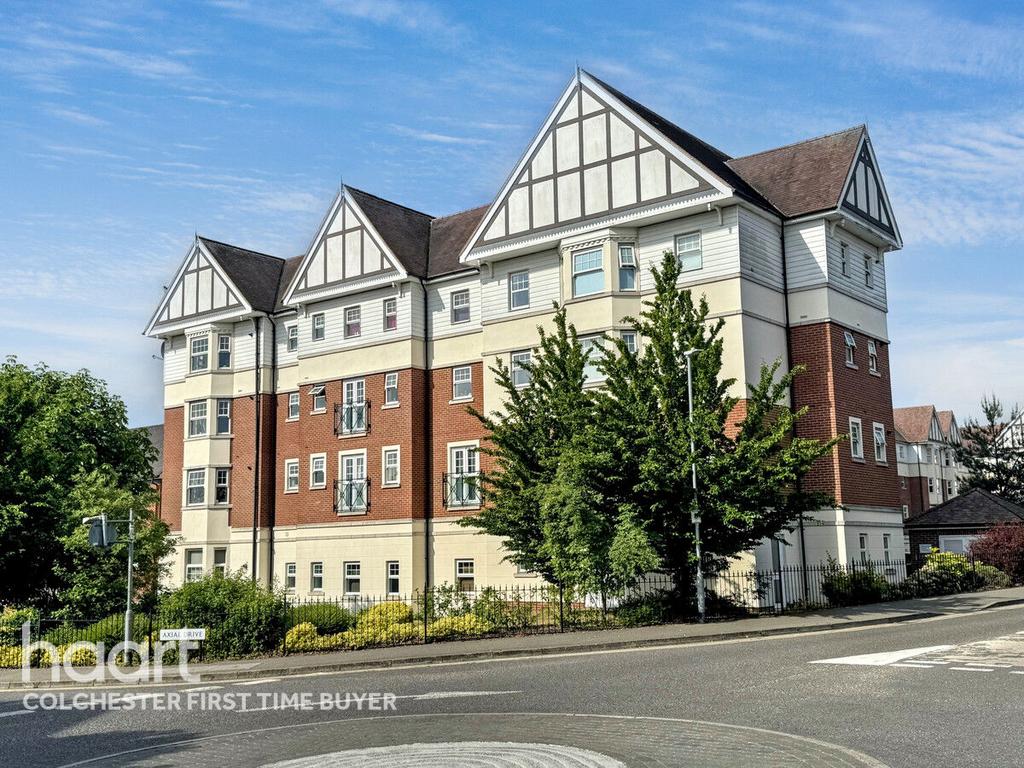 Apprentice Drive, Colchester 2 bed apartment - £190,000