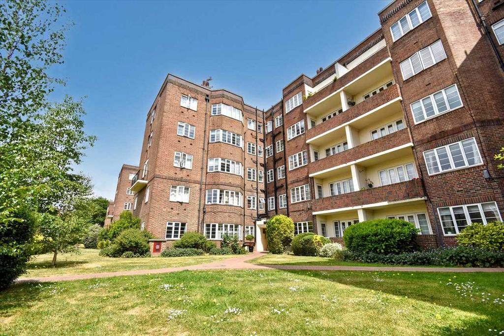 Chiswick Village, Chiswick 2 bed flat for sale - £395,000