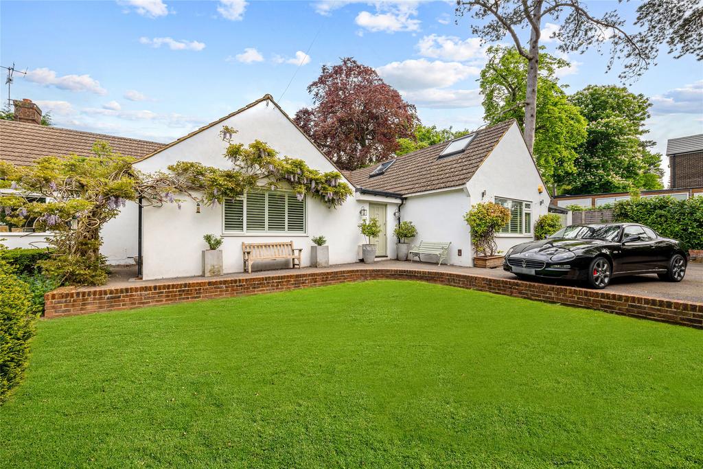 Doods Park Road, Reigate, Surrey, RH2 5 bed bungalow for sale - £1,250,000
