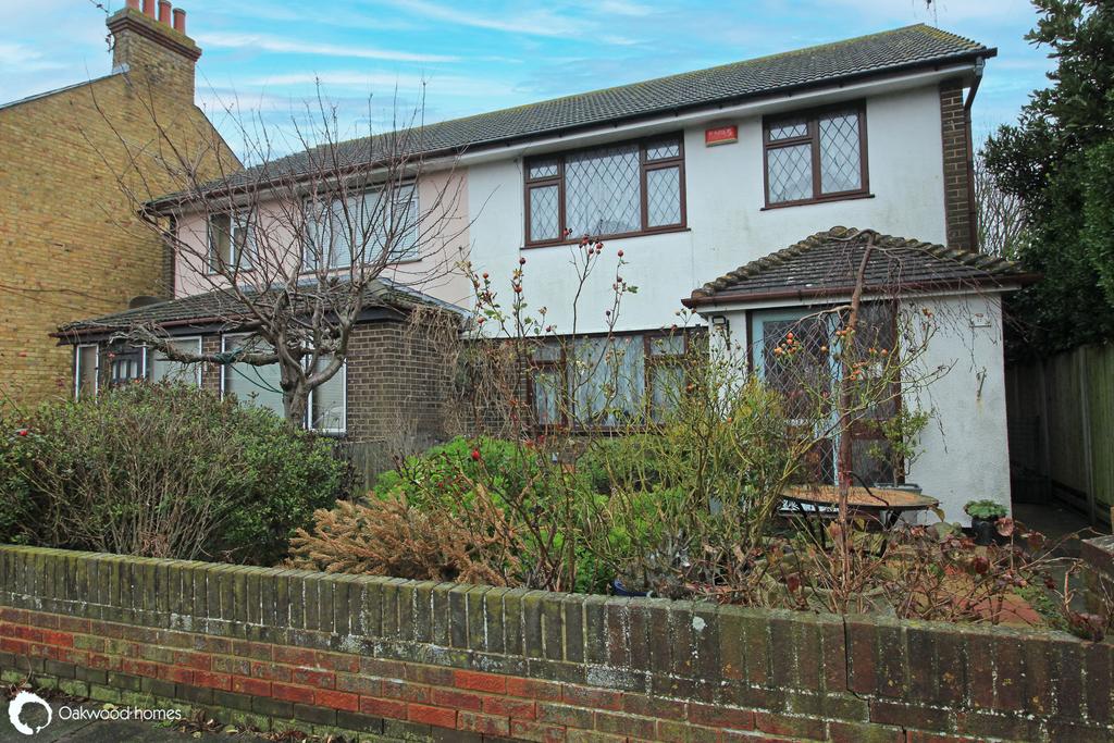 Approach Road, Margate, Kent, CT9 3 bed semi-detached house - £320,000