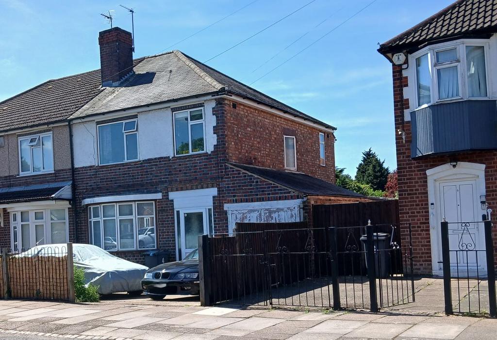 4 Burnaston Road, Aylestone... 3 bed semi-detached house - £185,000