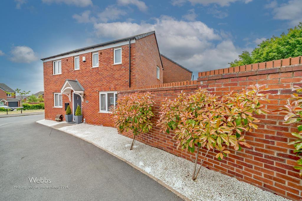 Winding House Drive, Cannock WS12 3 bed detached house for sale - £325,000