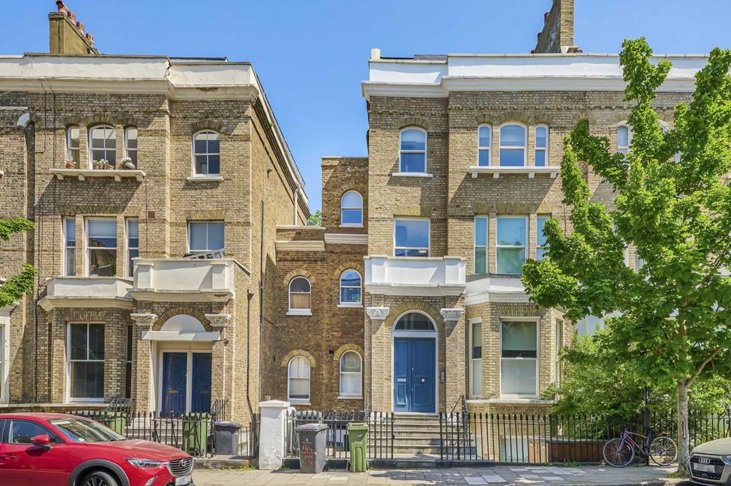 Victoria Rise, London SW4 1 bed flat to rent - £2,200 pcm (£508 pw)