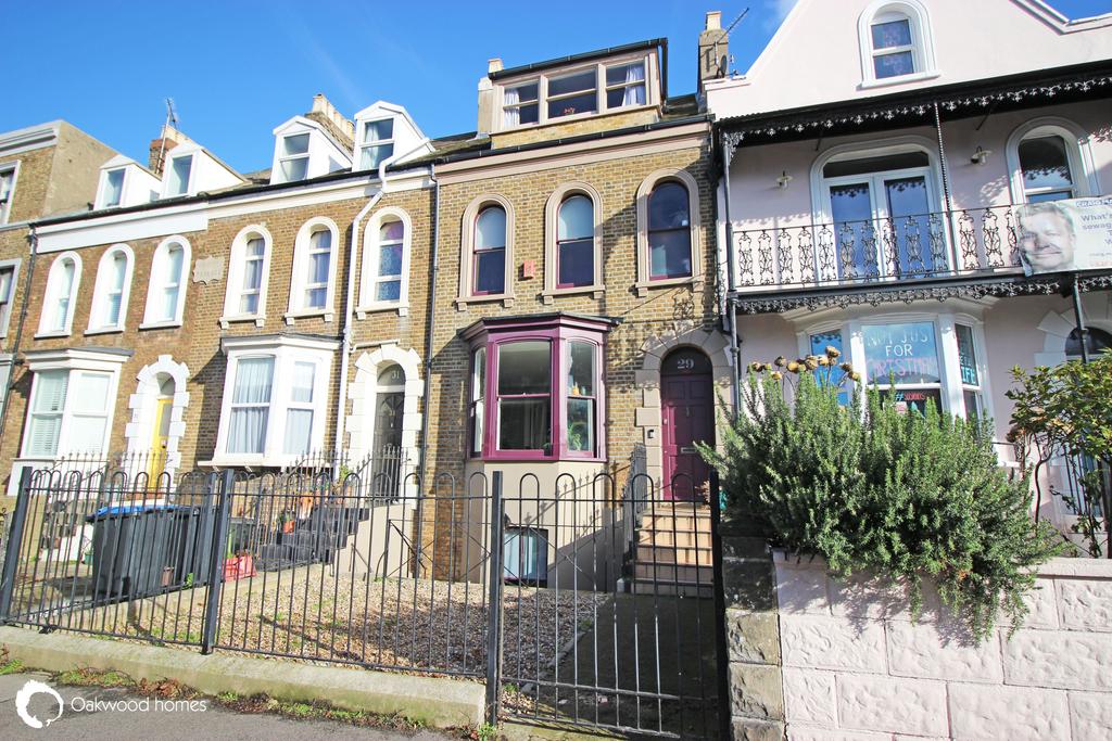 Grange Road, Ramsgate, Kent, CT11 4 bed terraced house - £650,000