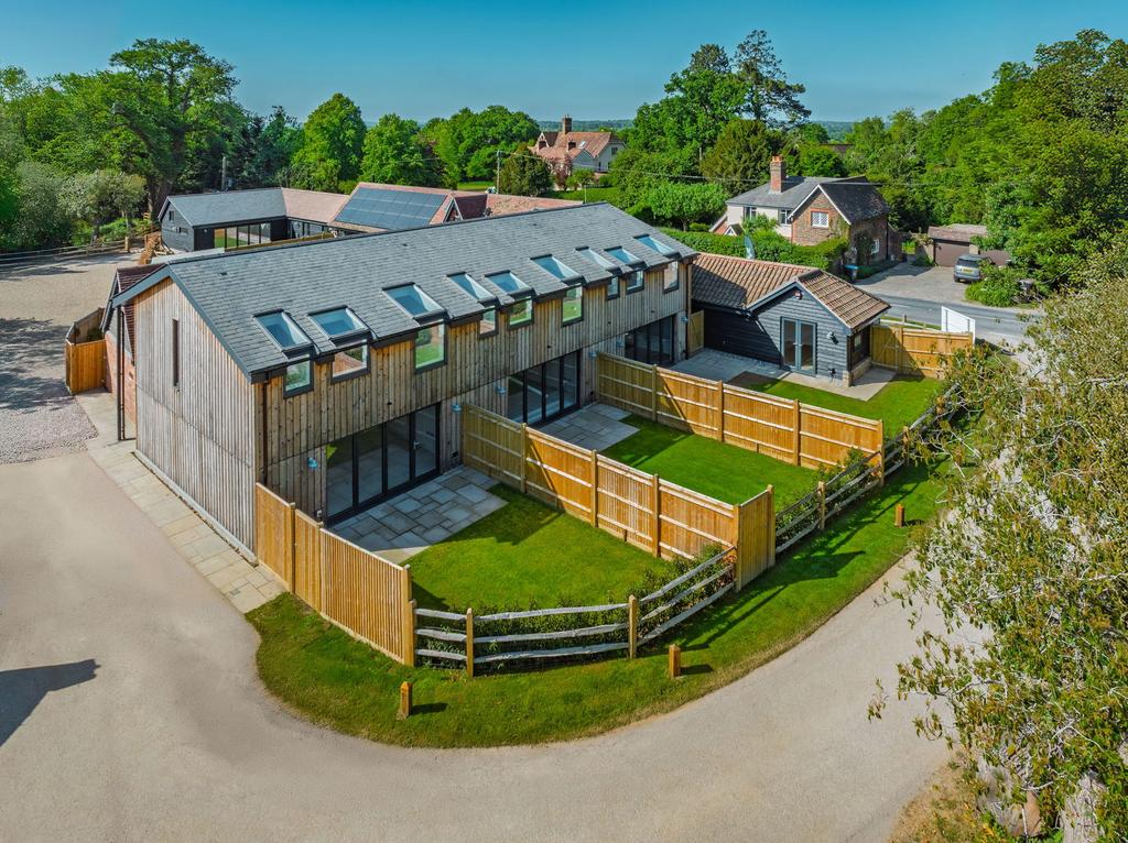 Tilburstow Hill Road, Godstone RH9 2 bed mews for sale - £599,950