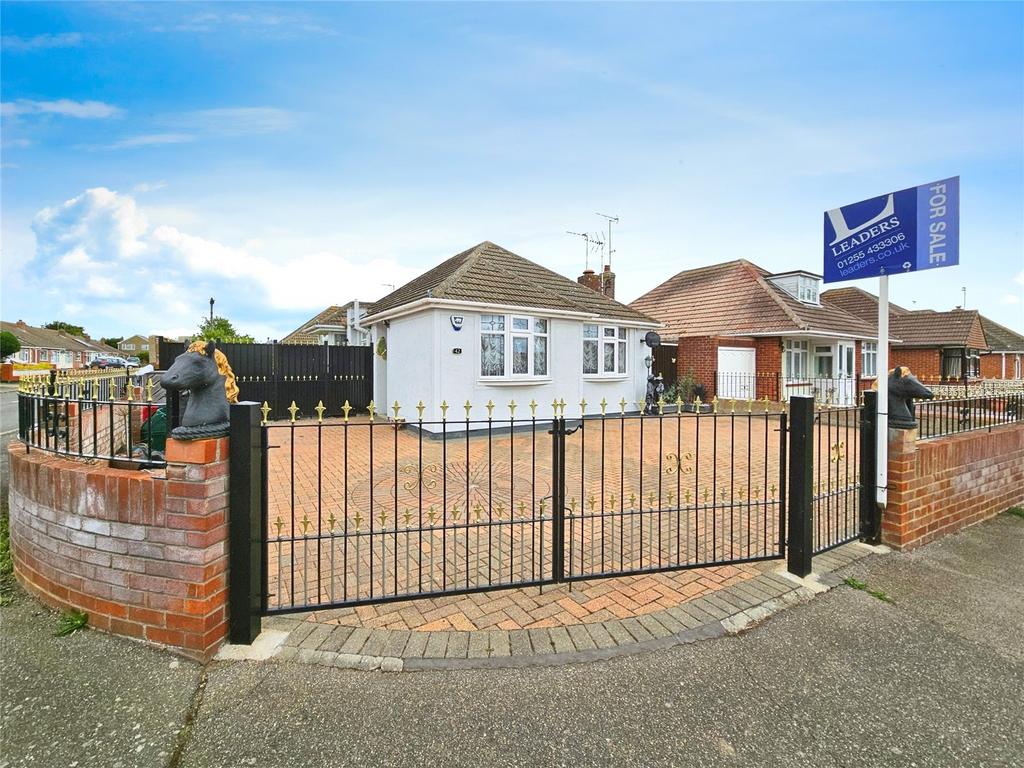 Marlowe Road, Jaywick, Clacton-on-Sea 2 bed bungalow for sale - £240,000